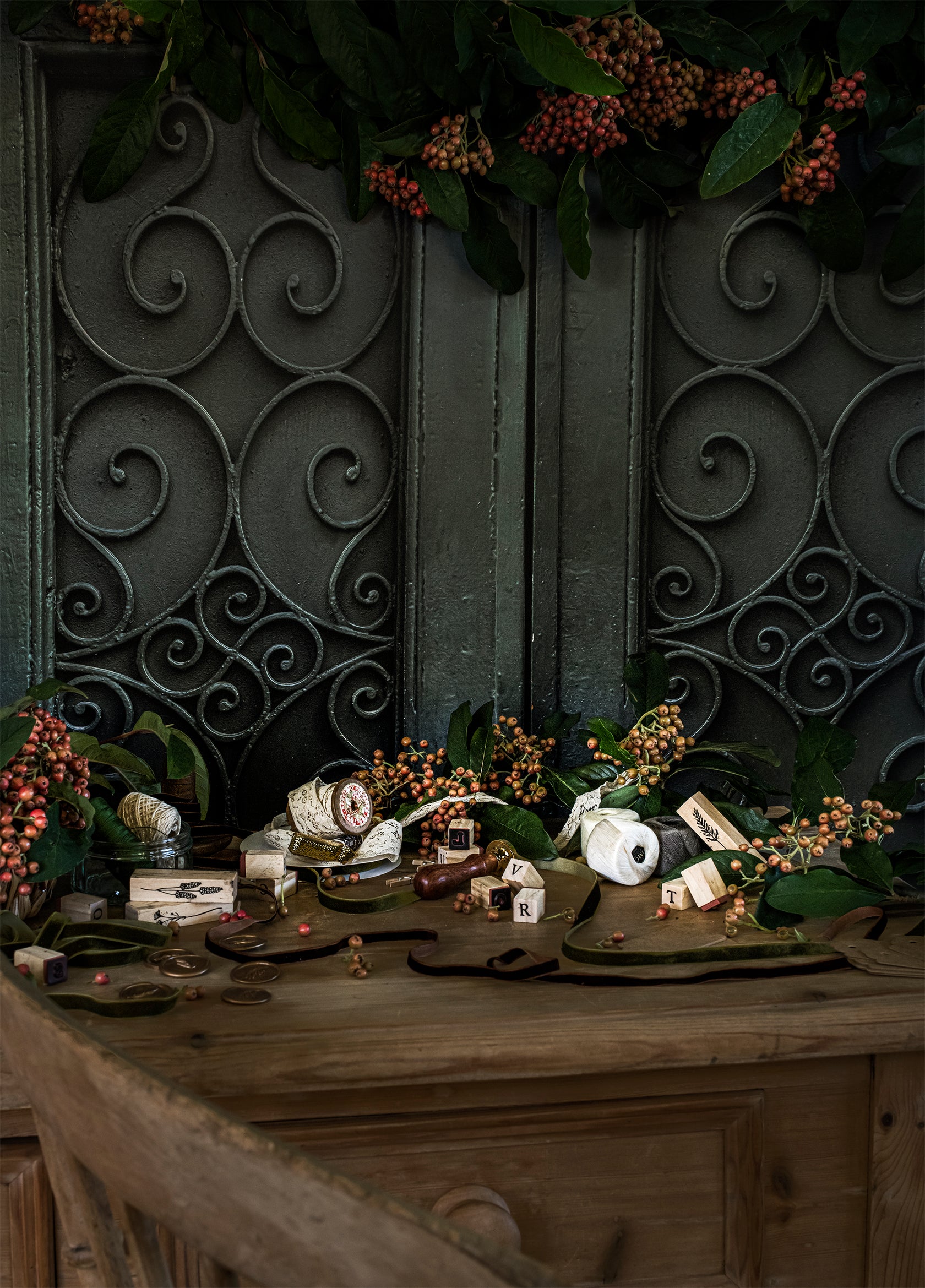 Photography Backdrop | Laurel Gate – Blueberry Backdrops